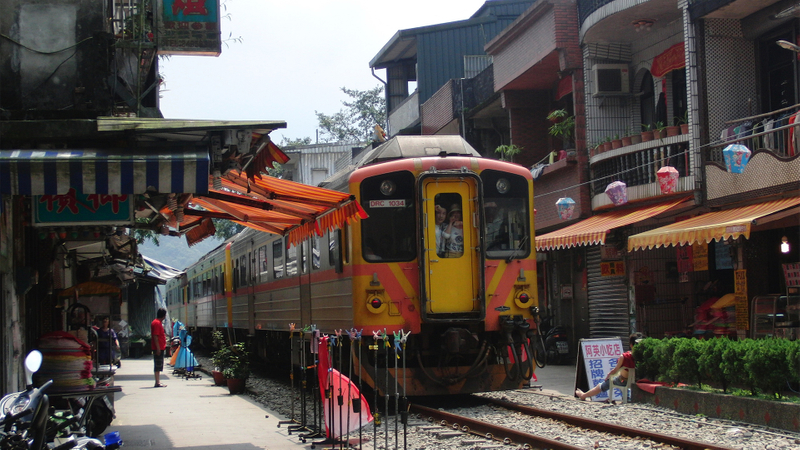 Railway Story 韓国周遊1300キロ・台湾一周1000キロ 4 台湾一周1000キロ Part 2 麗しの島を北上して