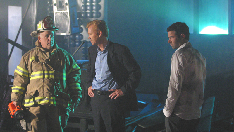 CSI：マイアミ #22 クラブ・ディセント大火災 | WOWOWオンデマンドで見る